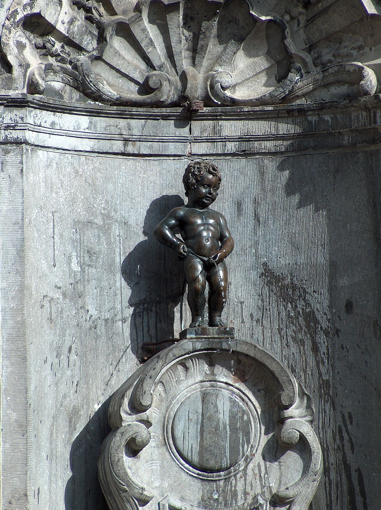 Manneken Pis, Brussels - Guide and Photos